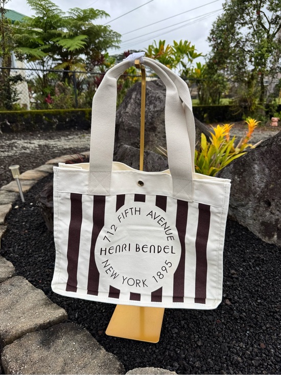 henri bendel | Bags | Henri Bendel Nwt Chenri Bendel Canvas Alist Tote ...